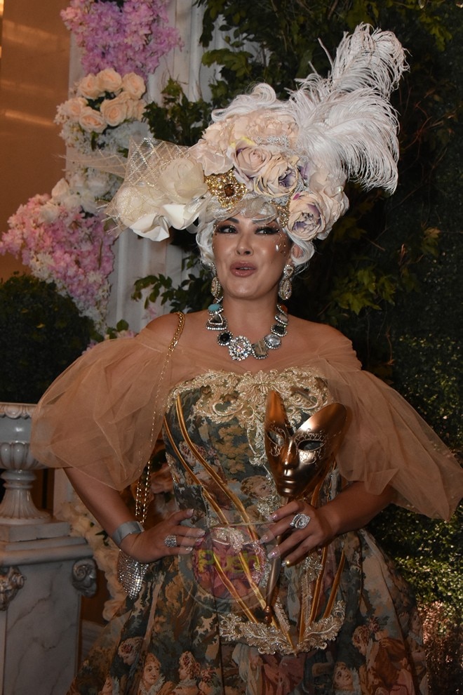 Mga artista, pabonggahan ang costumes sa Opulence: Let Them Eat Cake ...